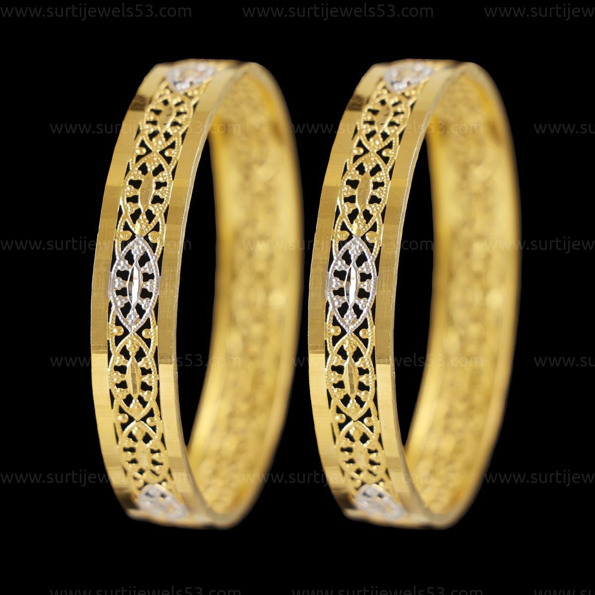 22 KT GOLD SIDE CUTTING BANGLE